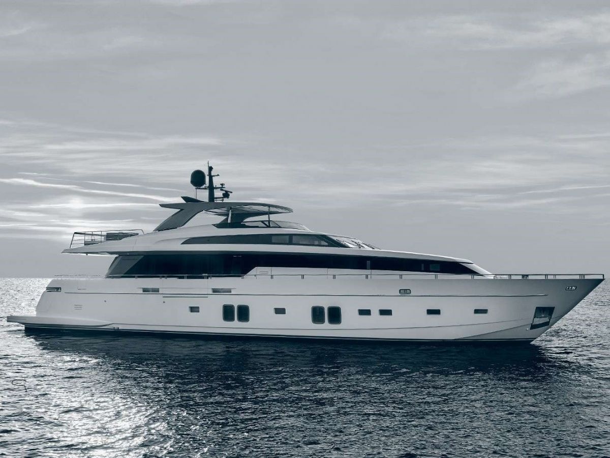 Used Motor Yachts and Sail Yachts for sale: Dolphin Yachts, Yacht Broker
